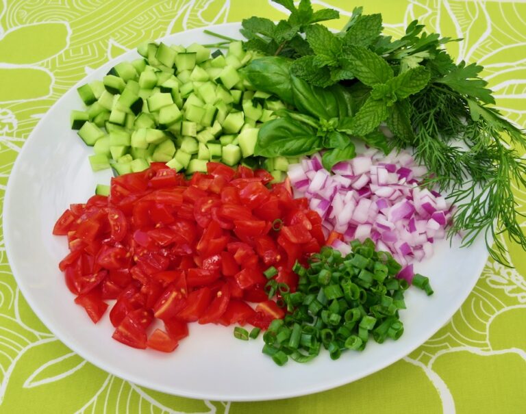 Salad-e Shirazi (Persian Cucumber, Tomato and Onion Salad) - My Lilikoi ...